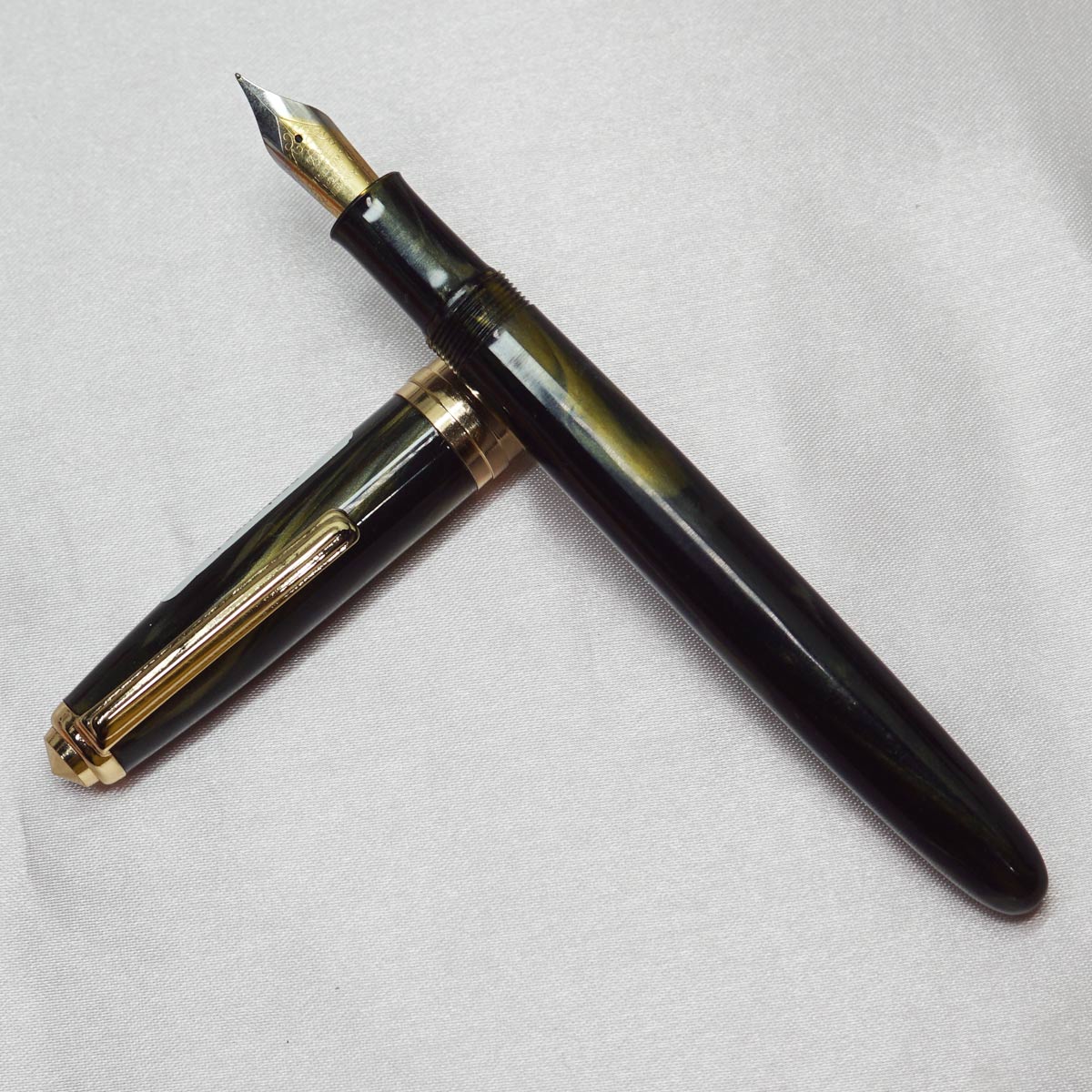 Starone Century Fountain Pen - Dark Brown Color Body & Cap - Nib No.8 ...