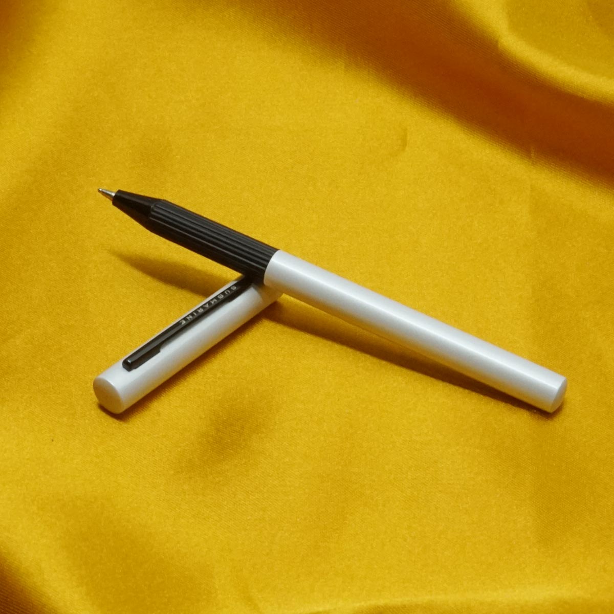 Submarine 1083 Slim White Color Body With Black Clip And Grip Fine Tip ...