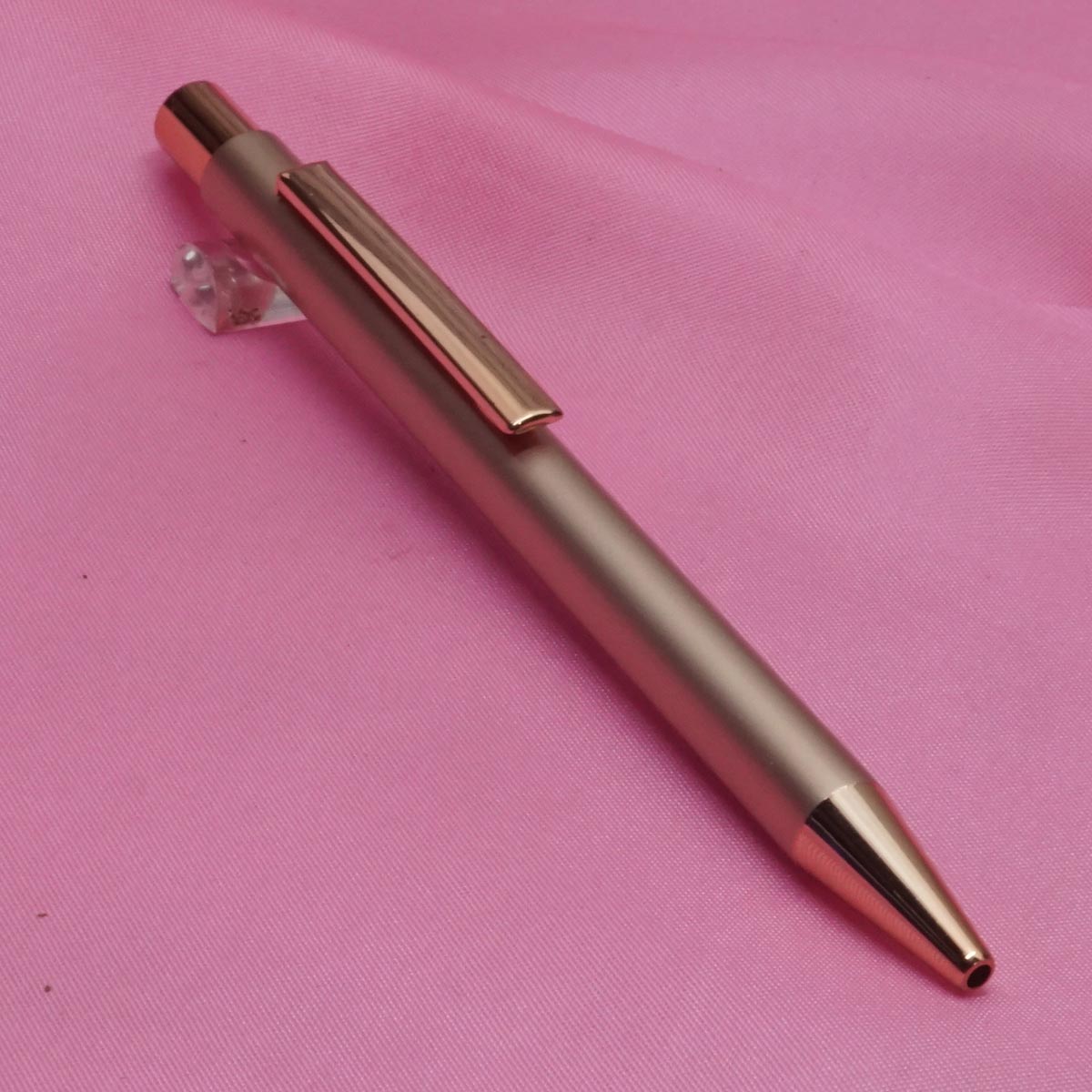 penhouse.in Rose Gold Color Body With Medium Tip Jotter Refill Click ...