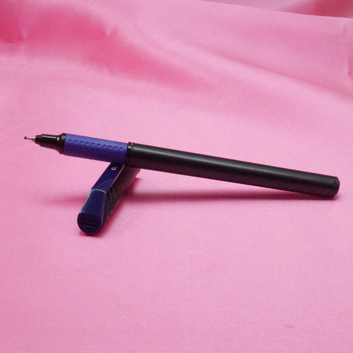 Cello Aero Tec Black Body Blue Writing 0.7mm Tip Cap Type Ball Pen SKU ...