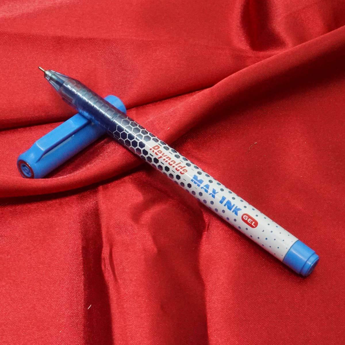 Reynolds Max Ink Blue Color Designed Body With Fine Tip Gel Pen SKU 20955