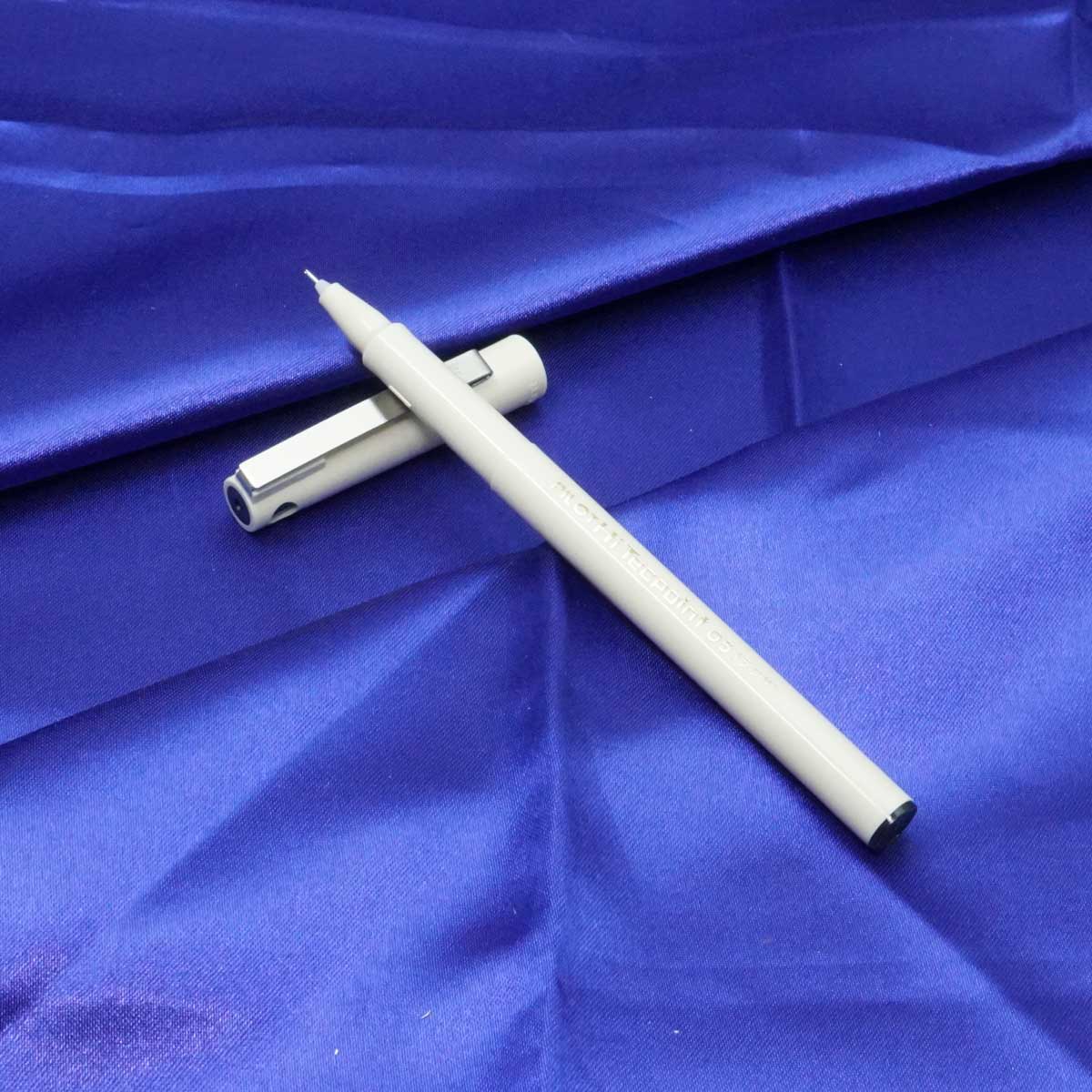 Pilot Hi-Tecpoint 0.5 White Color Body With Black Writing Gel Pen SKU 20977