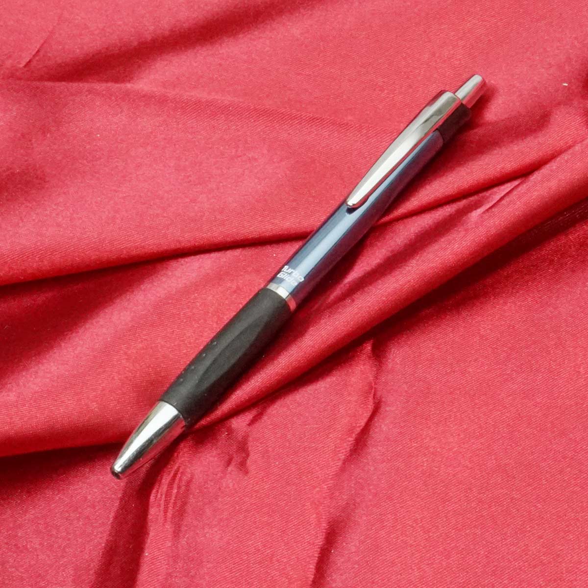 Unomax Turbo Glide Metallic Blue Color Body With Fine Tip Black Grip ...