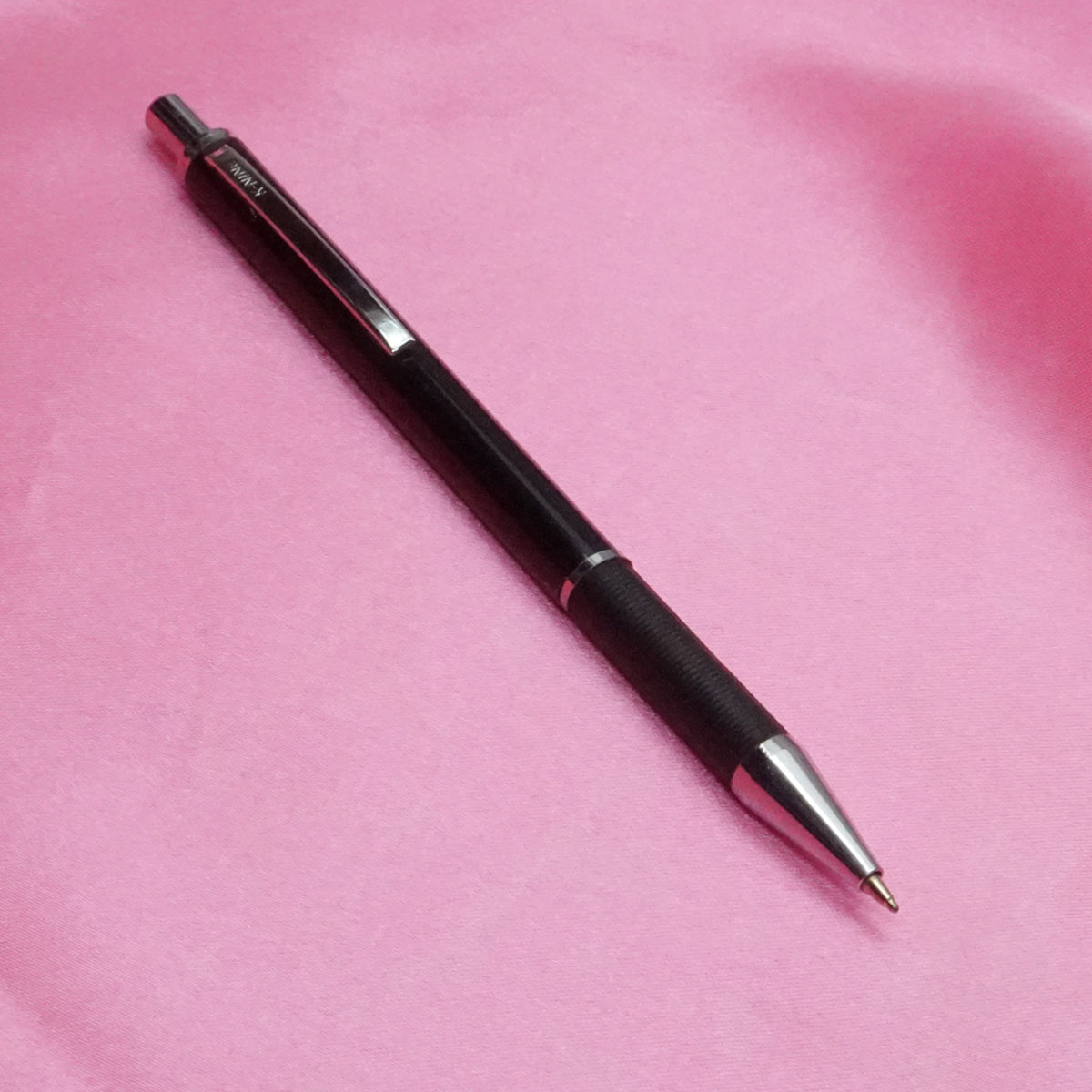 K-Nine PSLV Black Color Bosy With Silver Clip 0.7mm Tip Click Type Ball ...