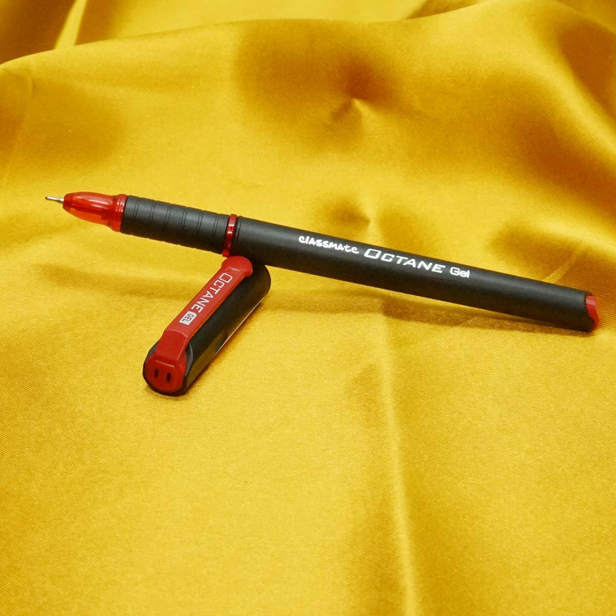 Classmate Octane Fine Tip Red Writing Cap Type Gel Pen SKU 21100