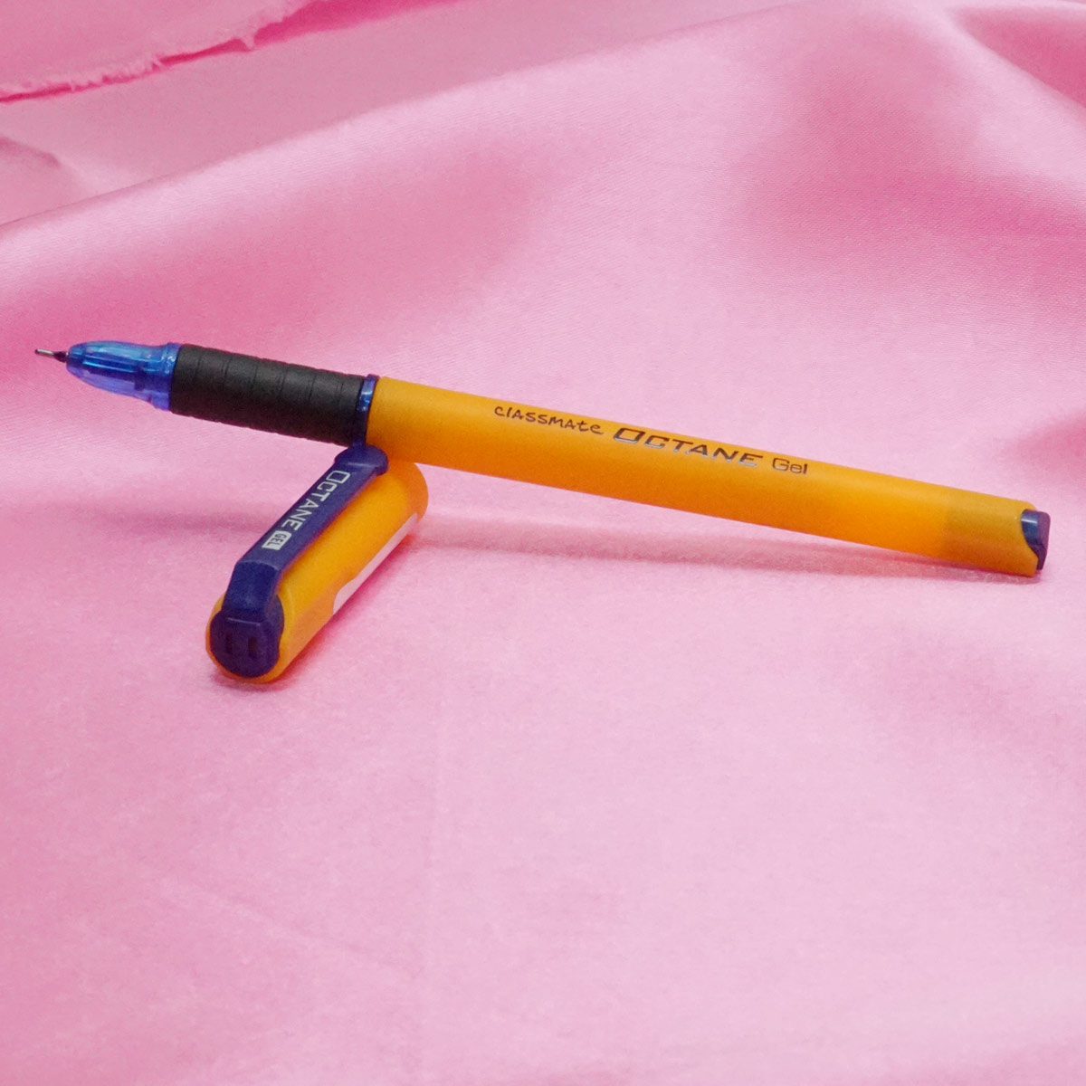 Classmate Octane Neo Orange Color Body With Fine Tip Blue Writing Cap ...