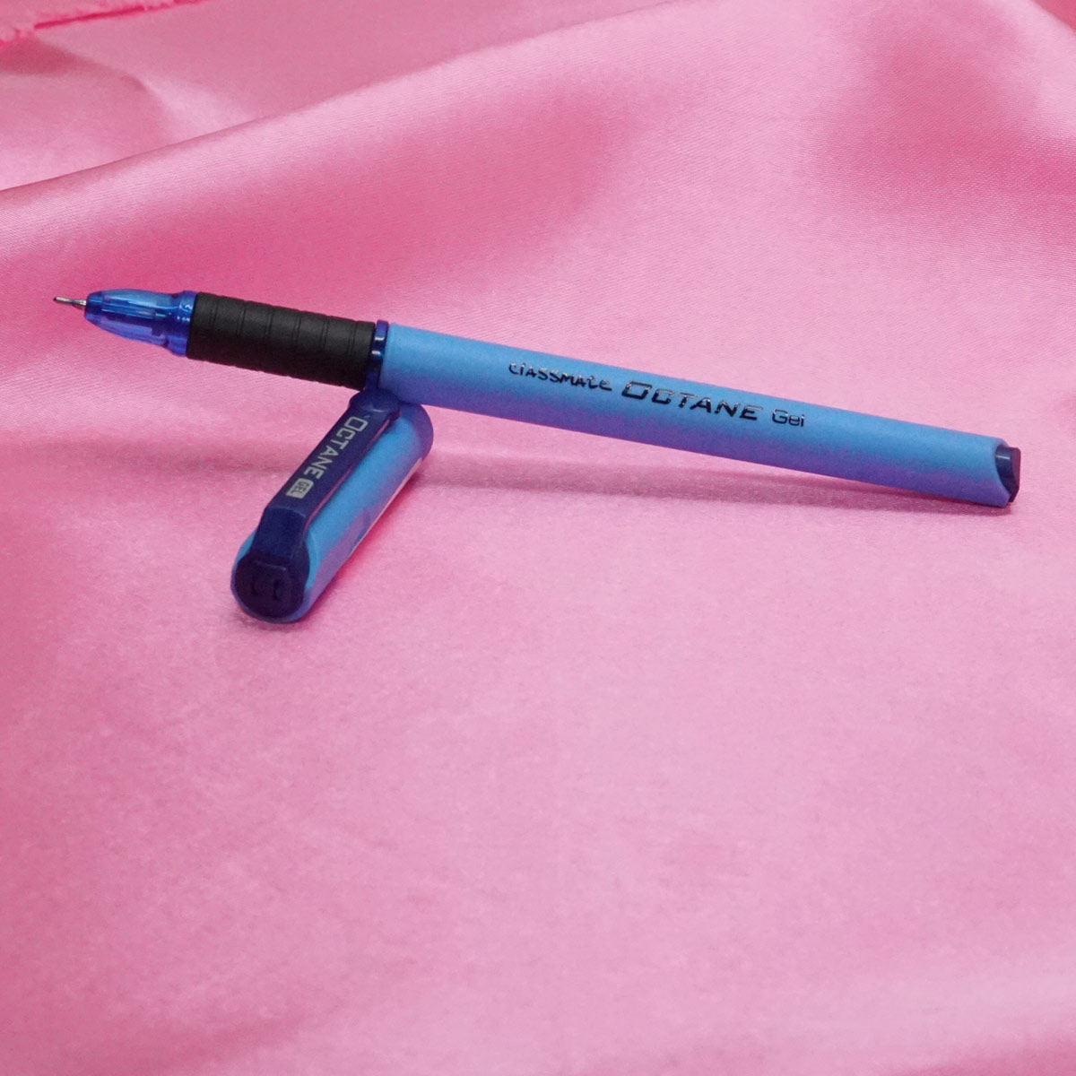 Classmate Octane Neo Blue Color Body With Fine Tip Blue Writing Cap ...