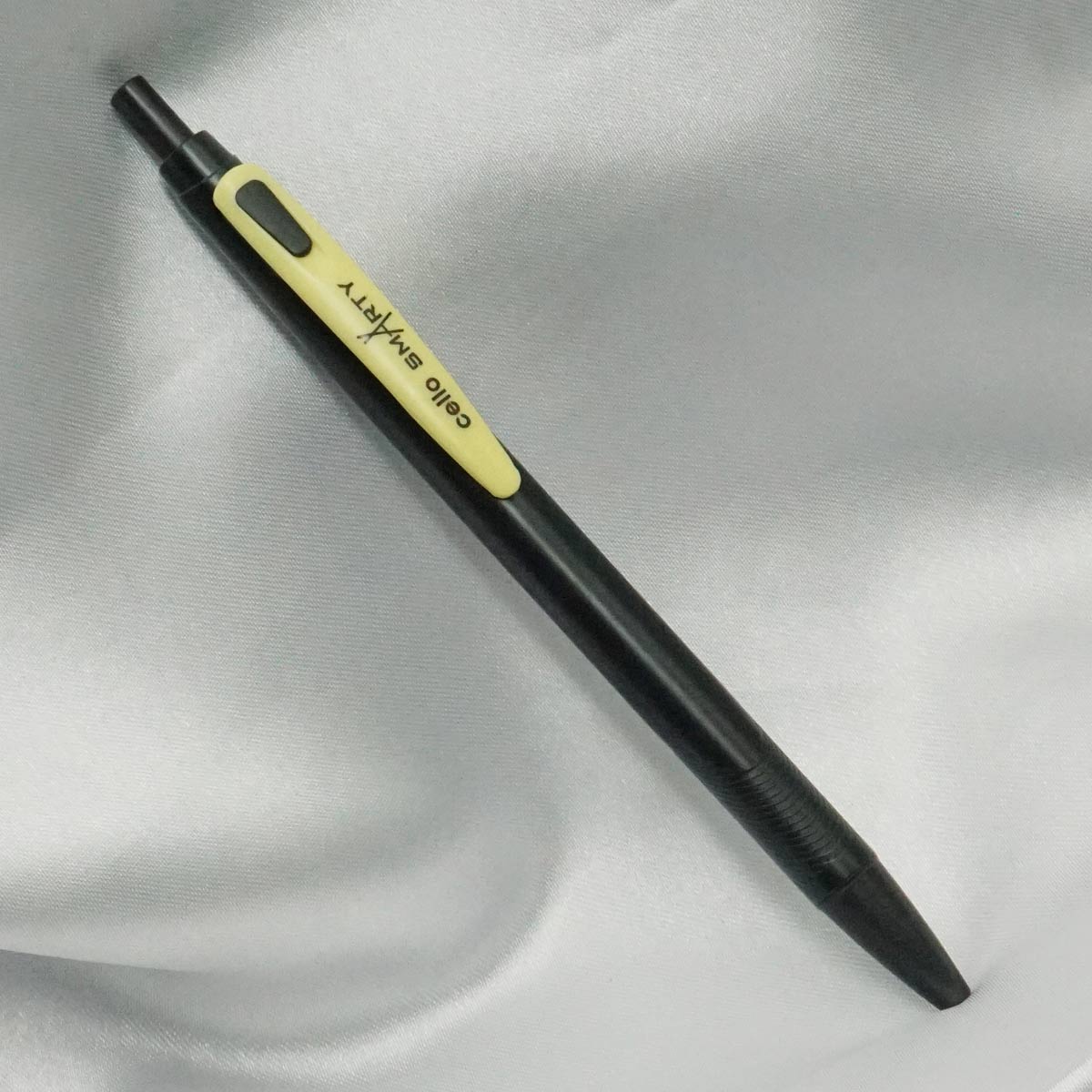 Cello Smarty Black Color Body With Yellow Color Clip Fine Tip Click ...