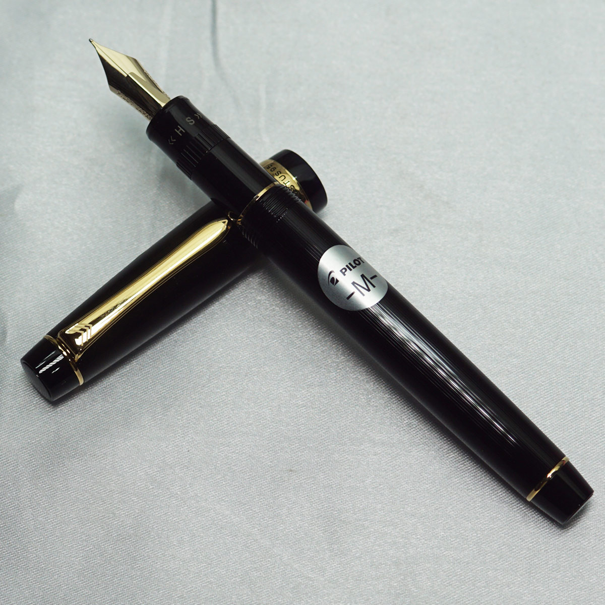 Pilot Justus 95 14K Gold Adjustable Flexible Nib Black Body Fountain ...