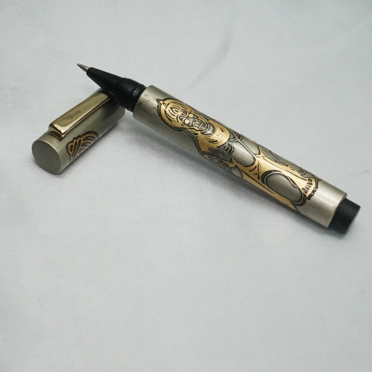 penhouse.in Gold Color Hanuman Cap Type Ball Pen SKU 21862