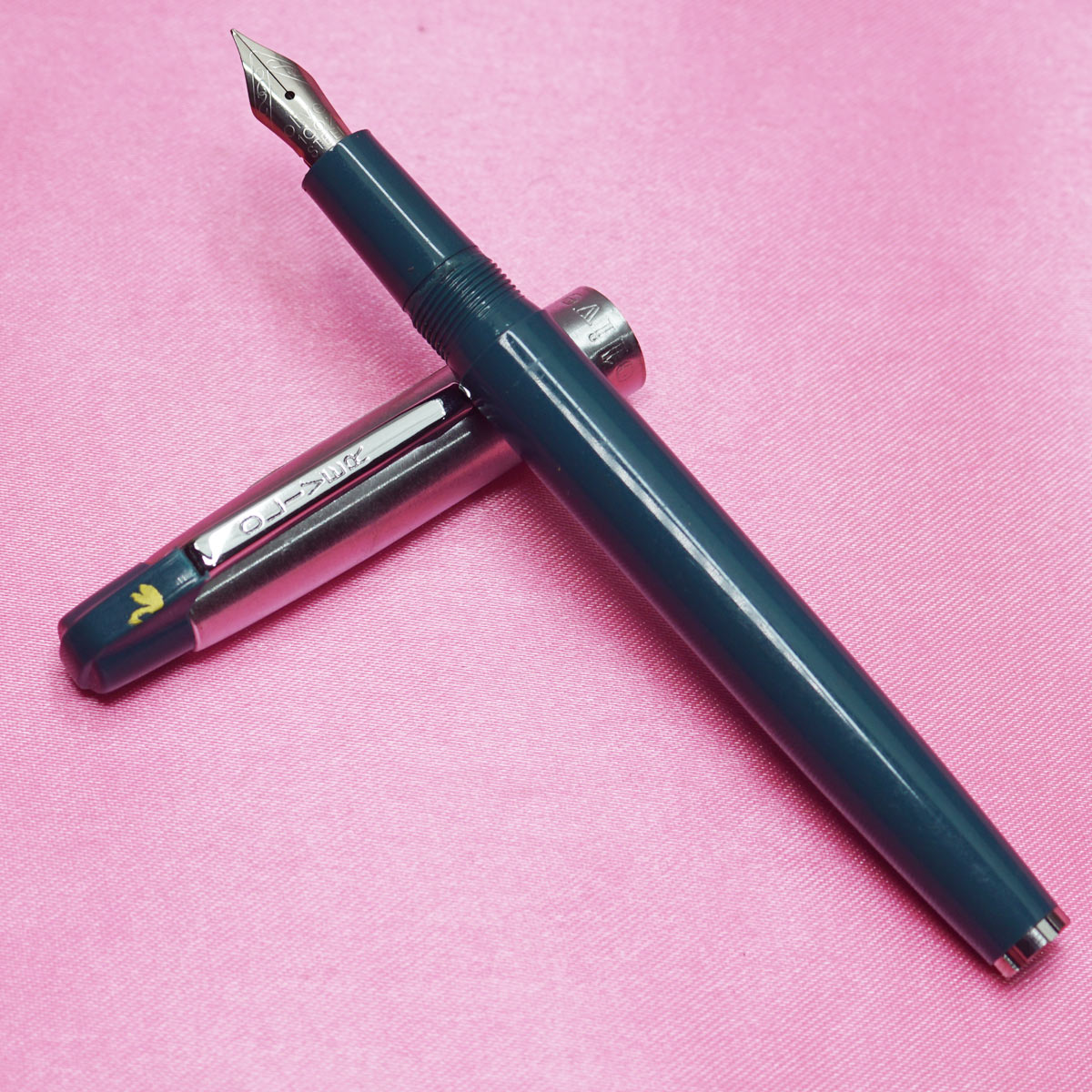 Oliver 36 HS Turquoise Blue Color Body With Silver Cap Fine Nib ...