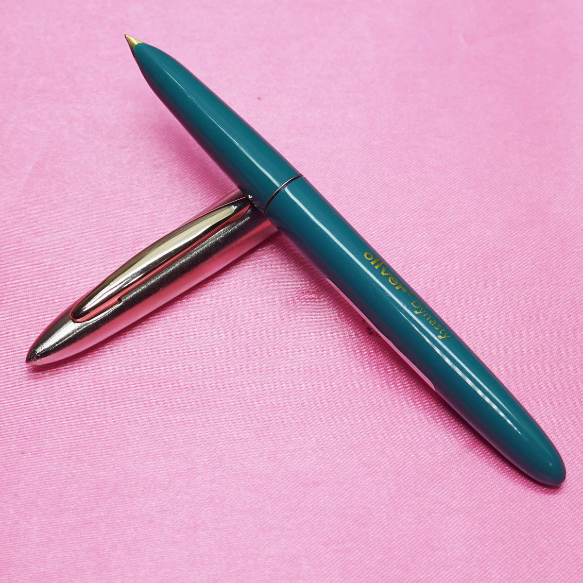 Oliver Dynasty Turquoise Blue Color Body With Gold Clip Fine Nib ...