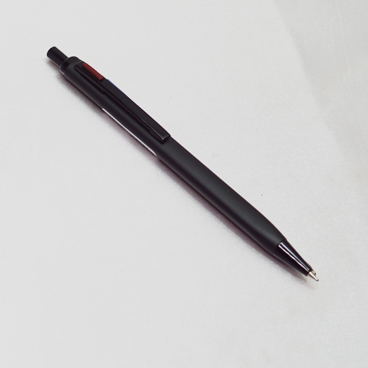 penhouse.in Full Black Color Triangular Body With Clip On Brown Color ...