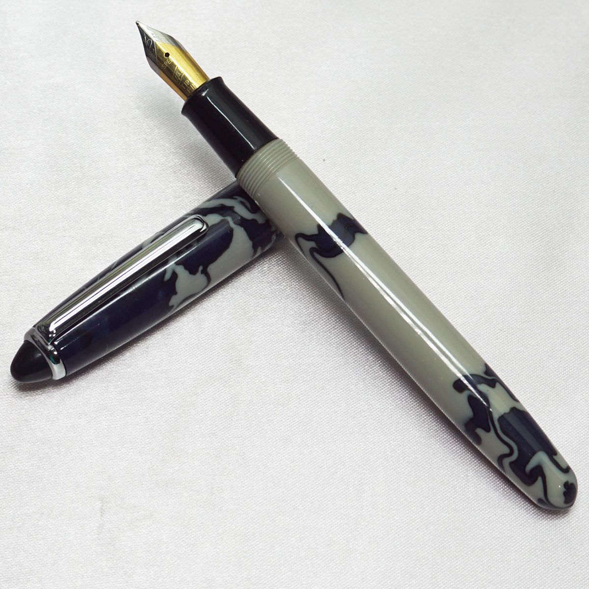 Wality 69A Dark Blue With Grey Color Acrylic Body With Silver Clip Fine ...