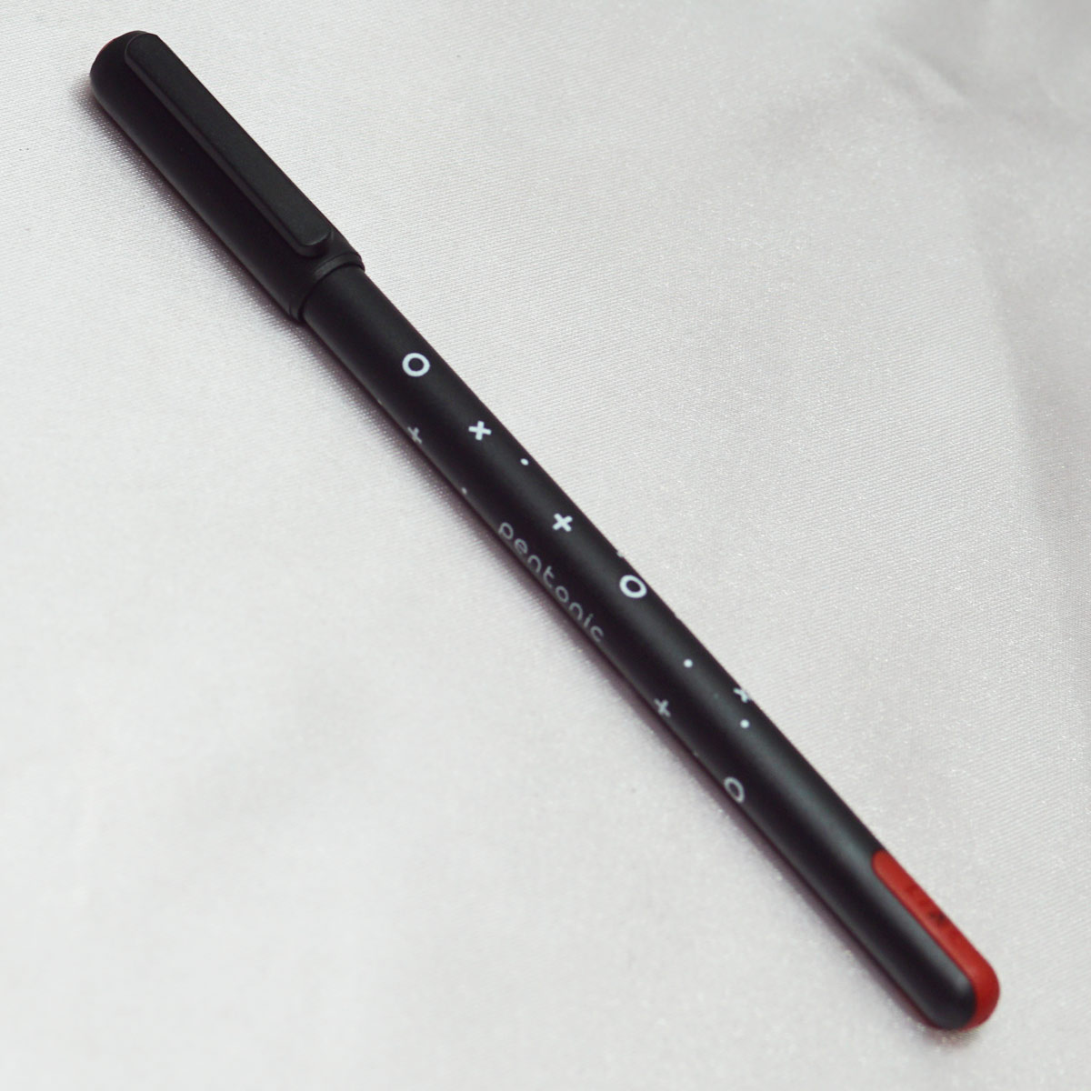 Linc Pentonic Cipher Black Color Design Body With Fine Tip Red Writing ...