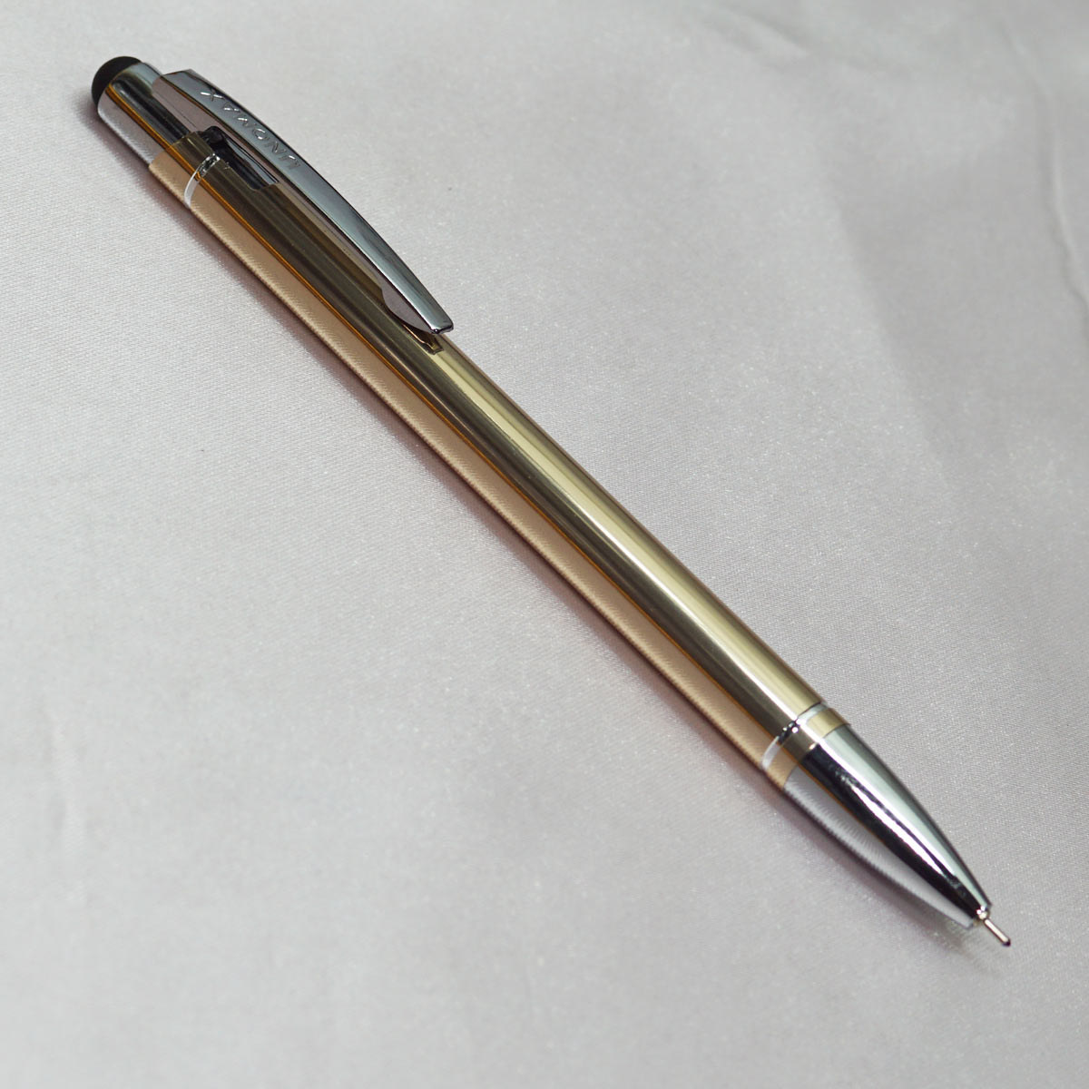 Unomax RADIUM Gold Color Body With Silver Clip Fine Tip Retractable ...