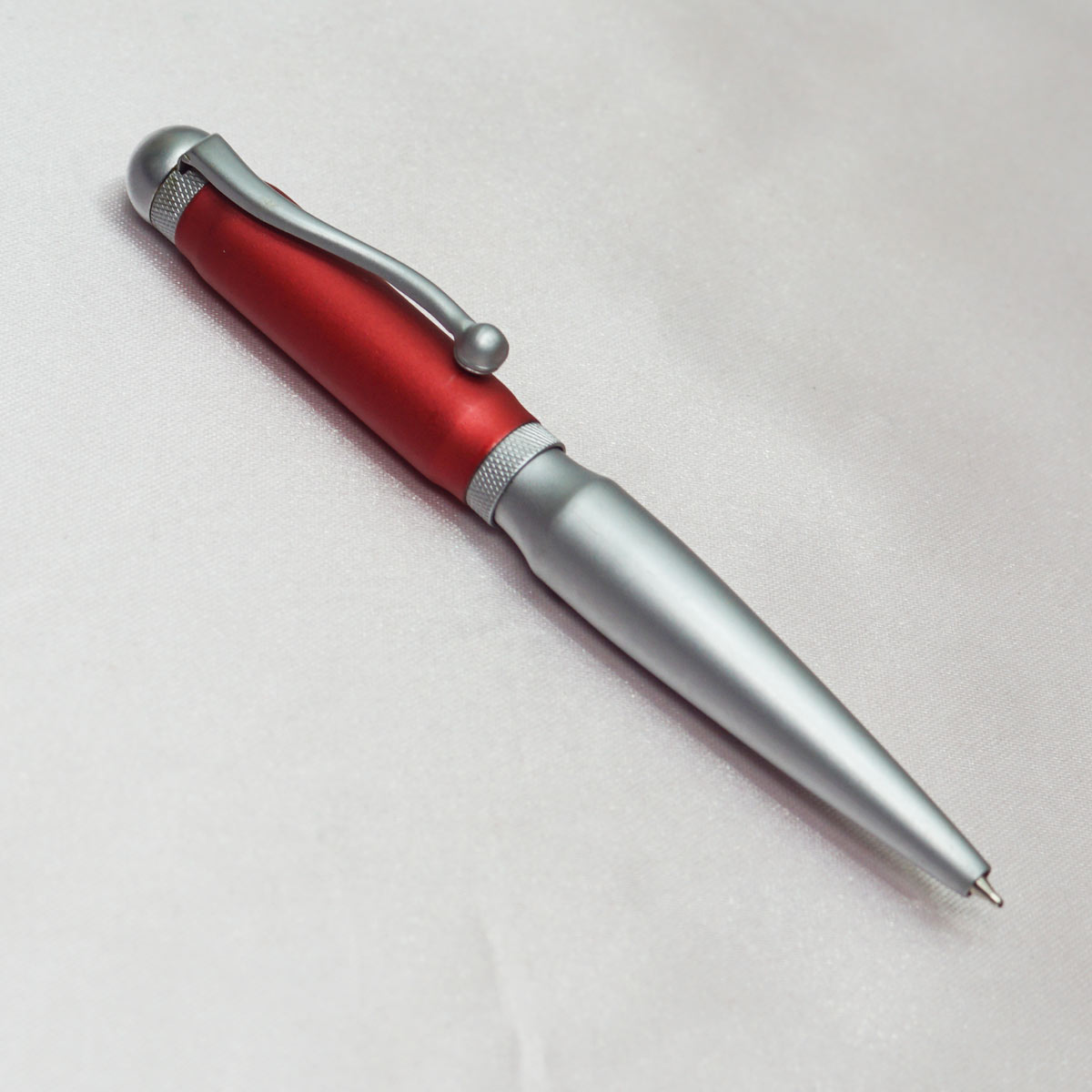 Submarine Short Silver Body With Mat Red Color Cap Fine Tip Twist Type ...