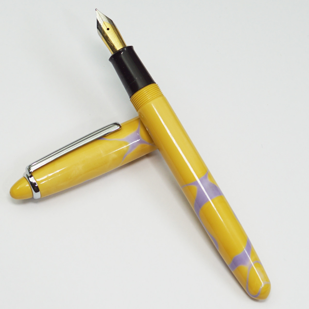 Wality 69A Yellow With Violet Color Acrylic Body And Silver Clip No 8 ...