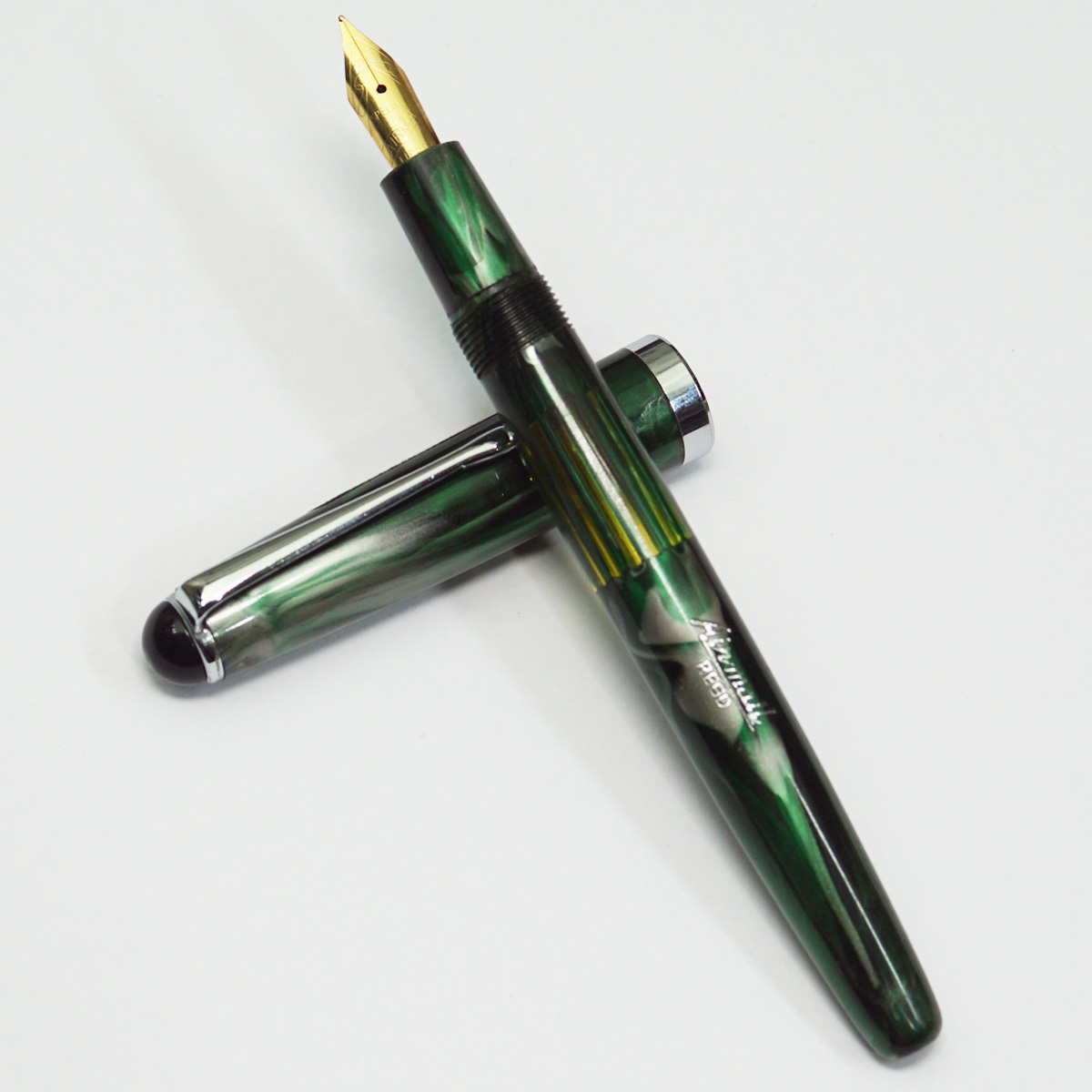 Airmail Wality 54 Marble Green Color Body with Silver Clip Fine Eye ...