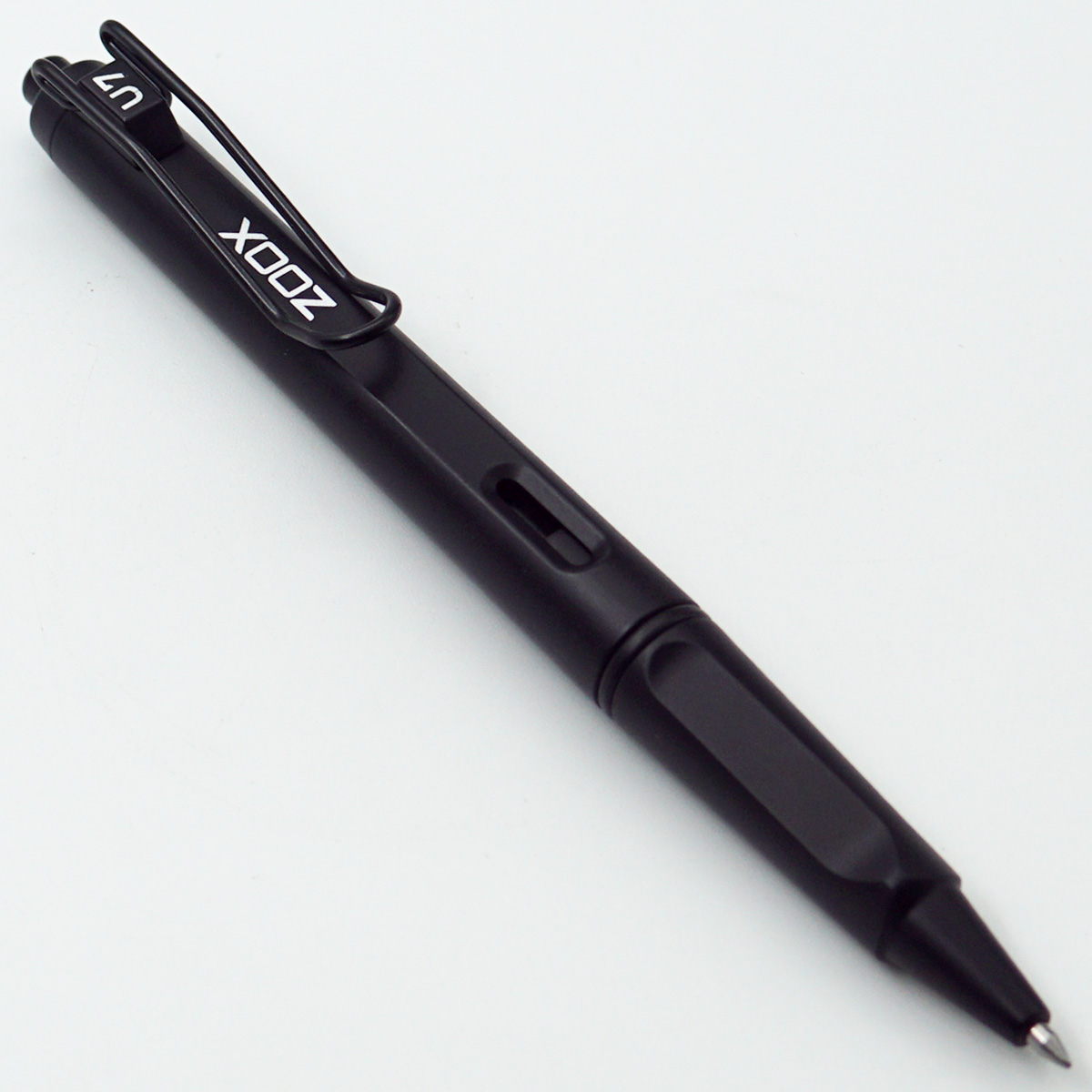 Zoox U7 Black Color Body With Black Color Clip Medium Tip Retractable ...