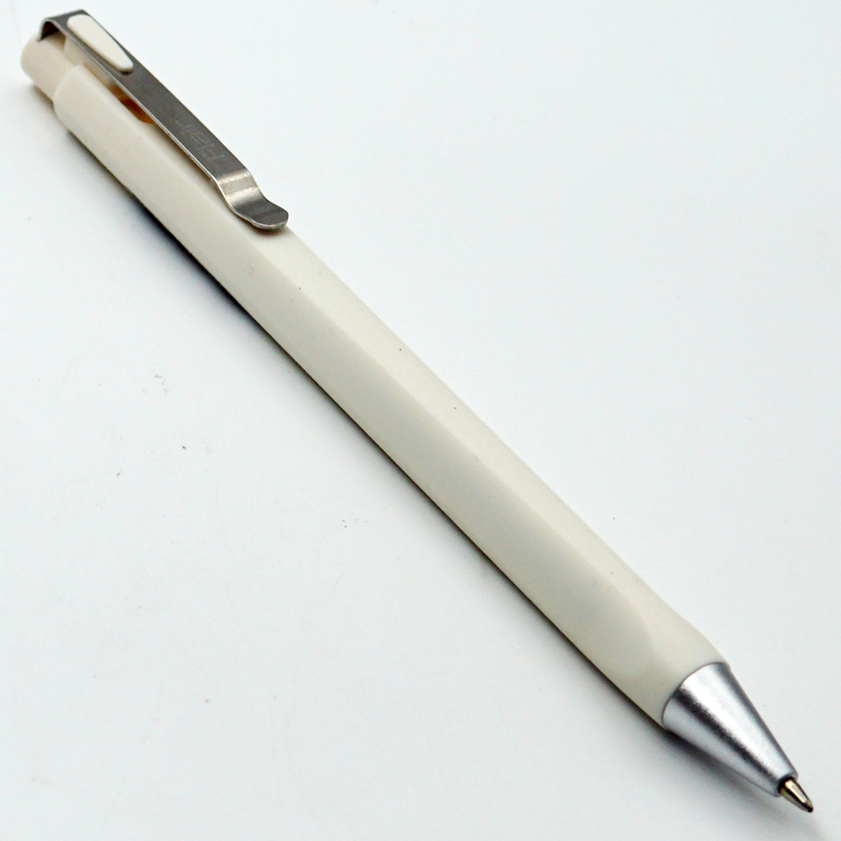 Flair TRICOT White Color Body With Silver Color Clip Fine Tip ...
