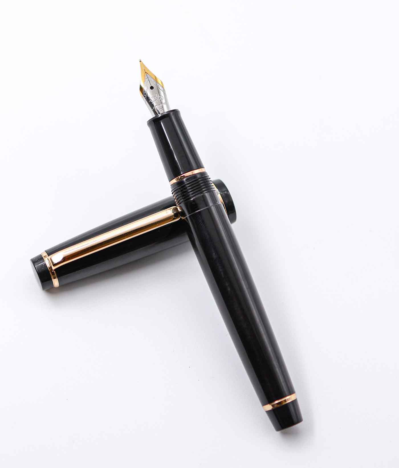Jinhao 01 Black Color With Golden Clip And Trim Fine Nib Converter Type ...