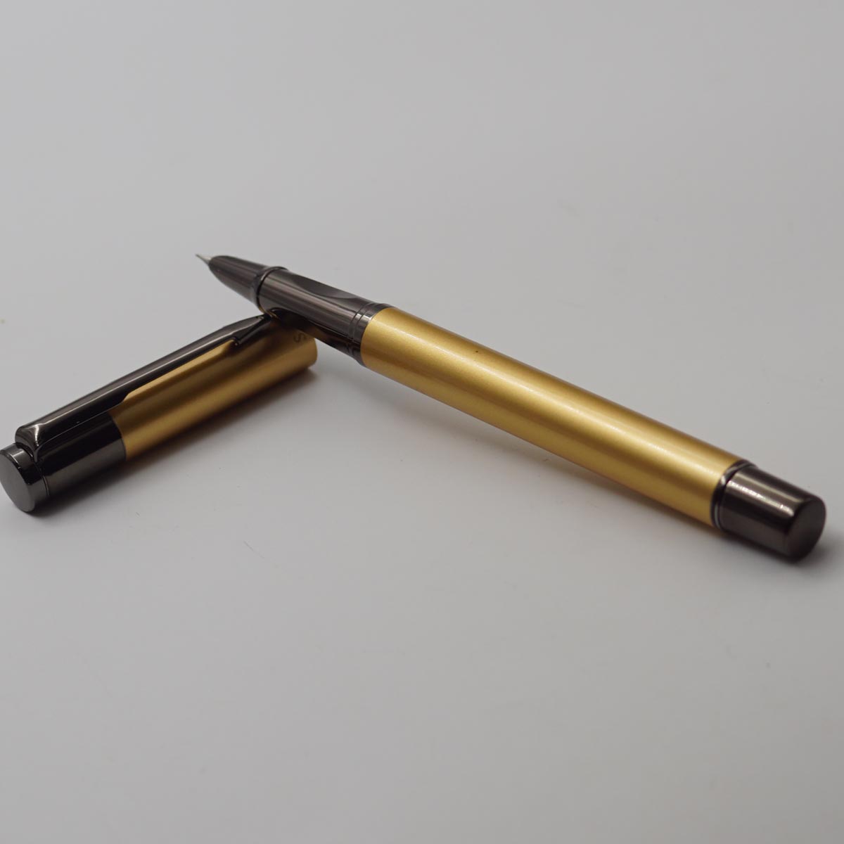 Sail Star Gold Body With Gray Clip Trim And Grip Fine Nib Converter ...