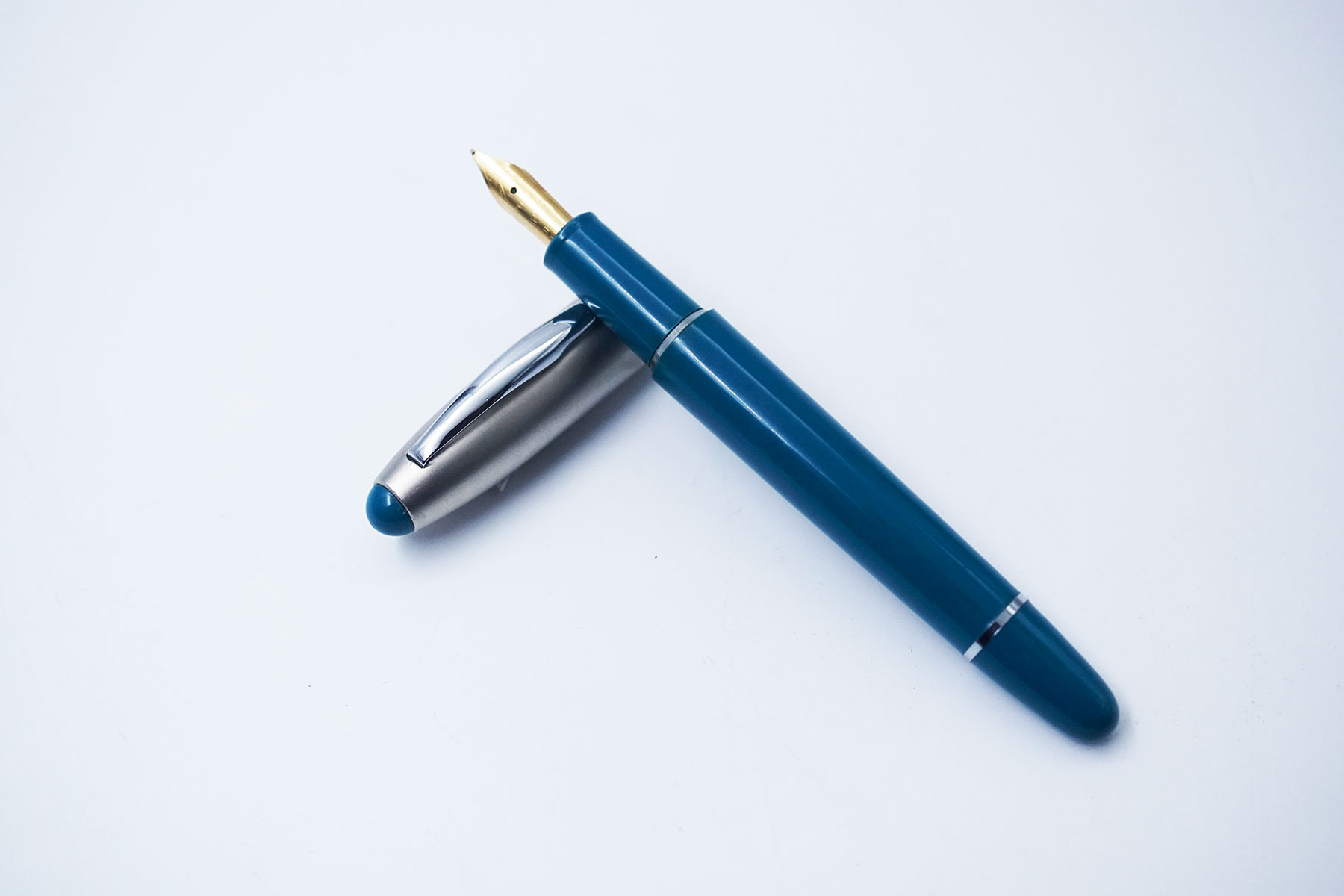 Airmail Wality 75P Green Color Body With Grey And Sliver Color ...