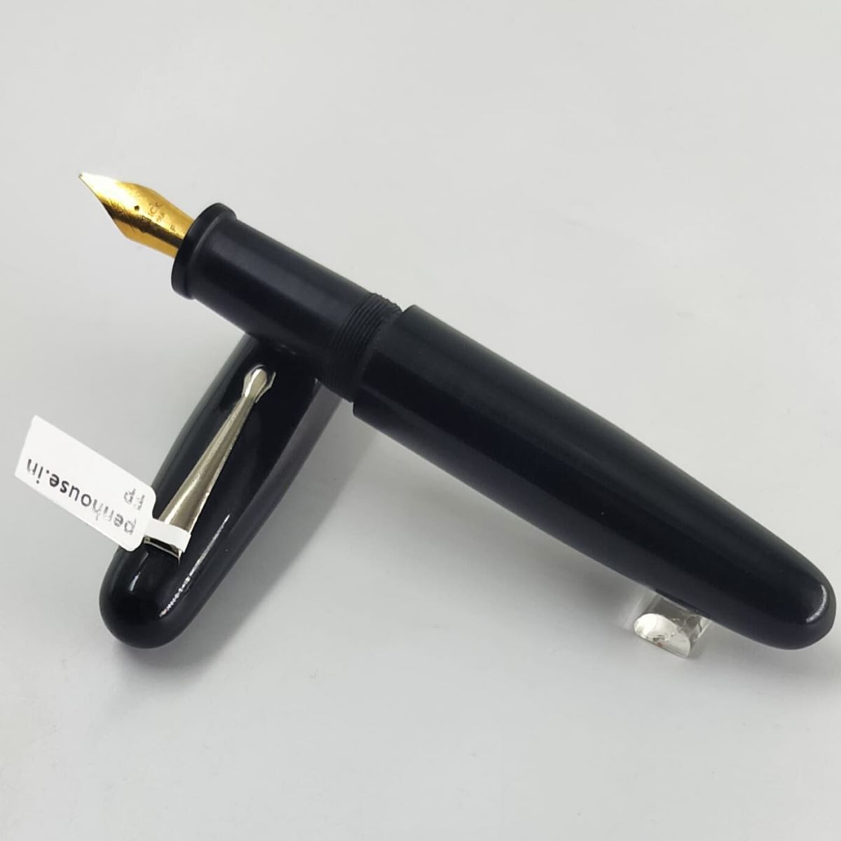 penhouse.in Classic Ebonite Varuna Black Color Body Silver Clip Cap ...