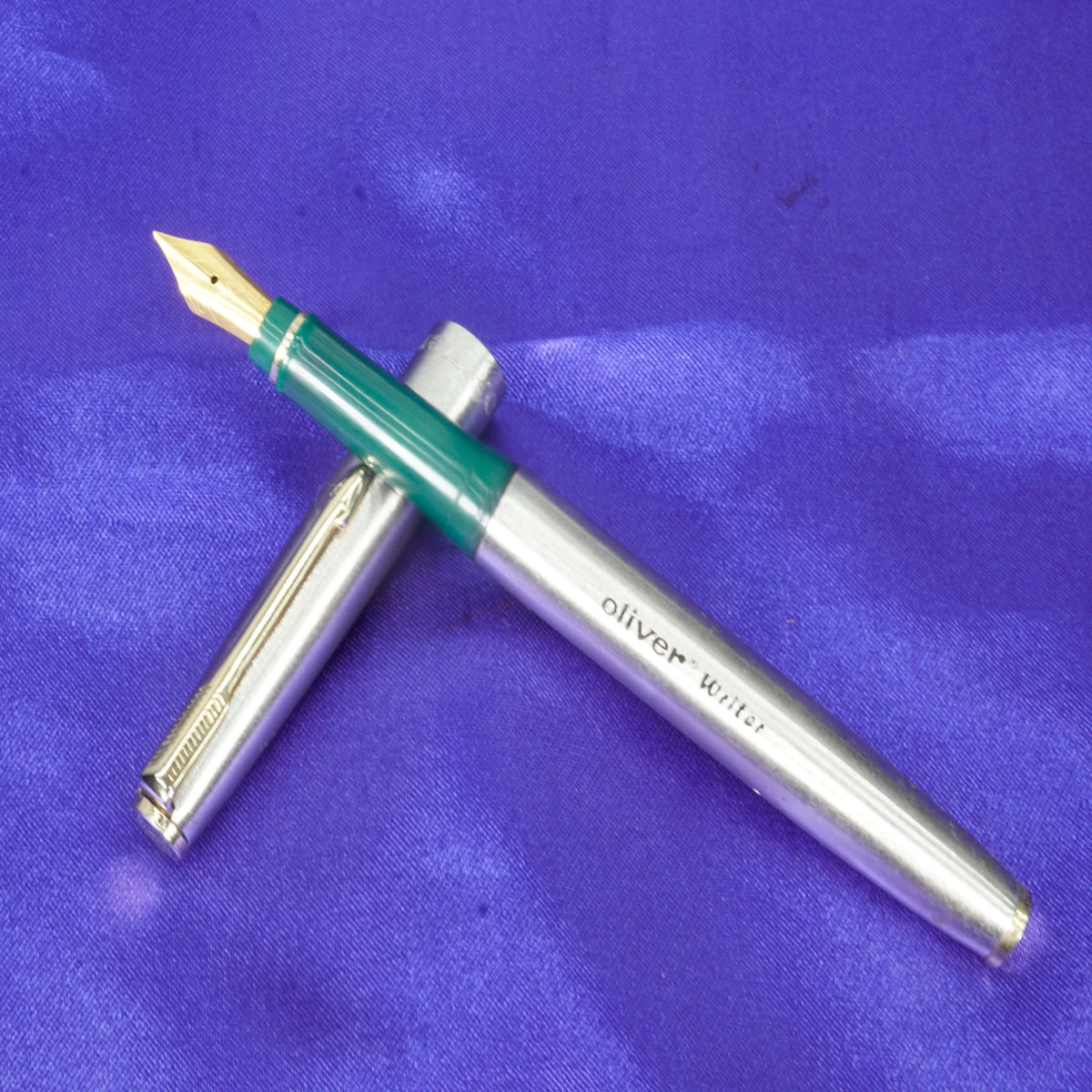 Oliver Writer Silver Color Body With Gold Clip Green Color Grip Eye ...