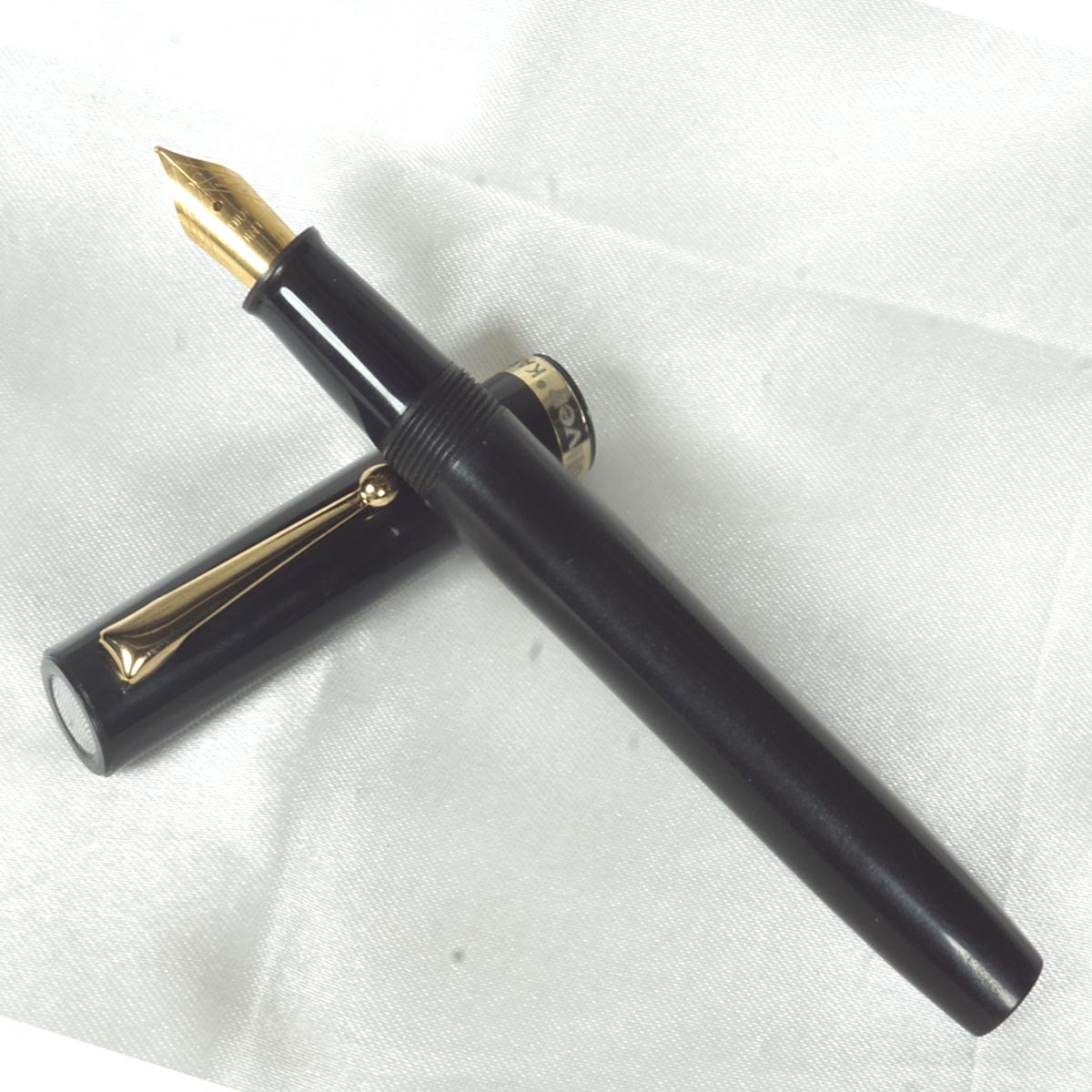 Oliver Karma Plain Black With Gold Clip Eye Dropper Model Fountain Pen ...