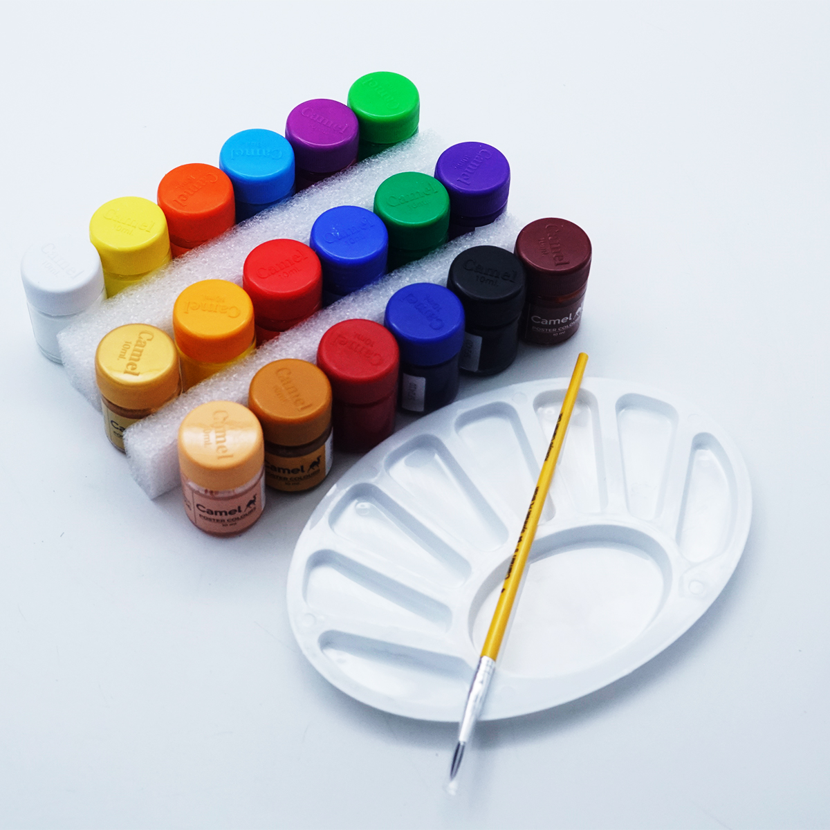 Camlin poster Color 18 shades rich and smooth flow with free palette ...